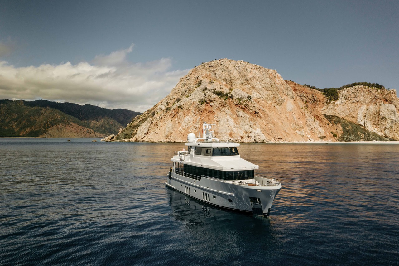 Meet the Bering Yachts B76 ‘Lemanja’