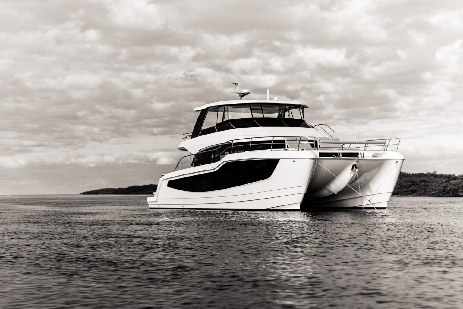 Aquila 50 Power Catamaran Reviewed