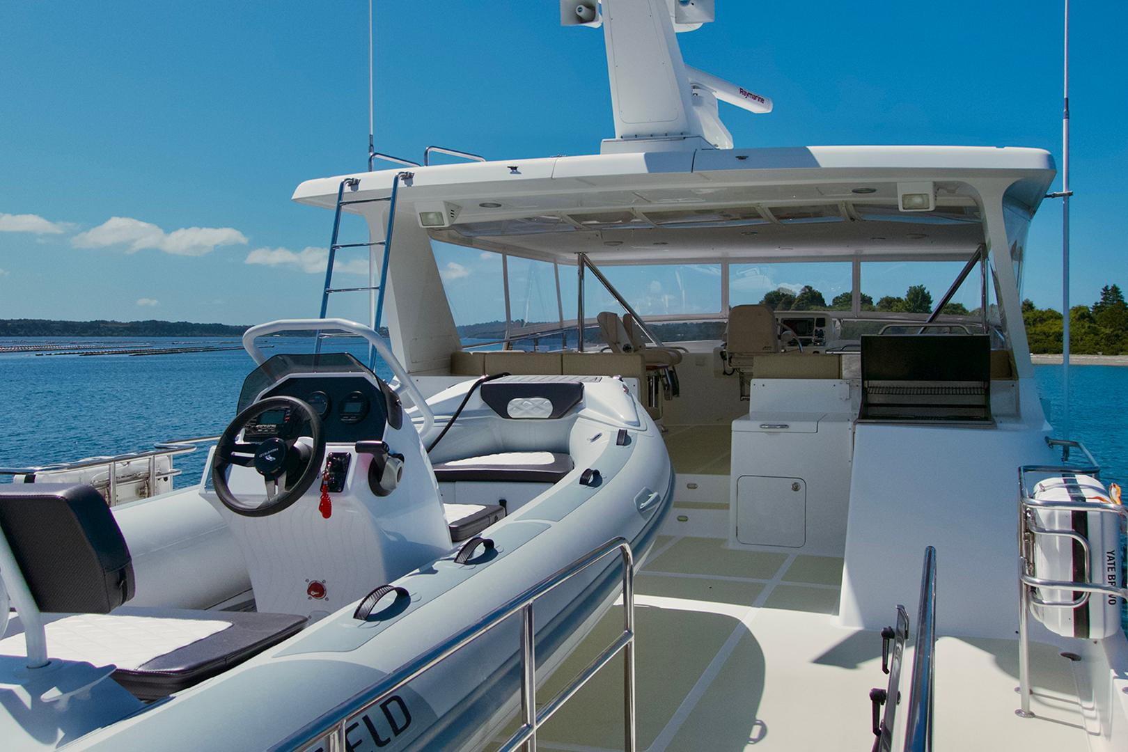 For Sale: Outer Reef 700